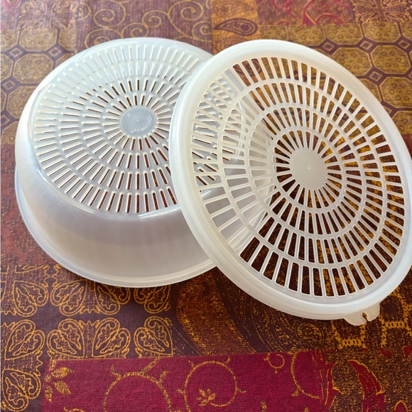 Tupperware | Kitchen | Vintage Tupperware Round Colander Strainer With ...